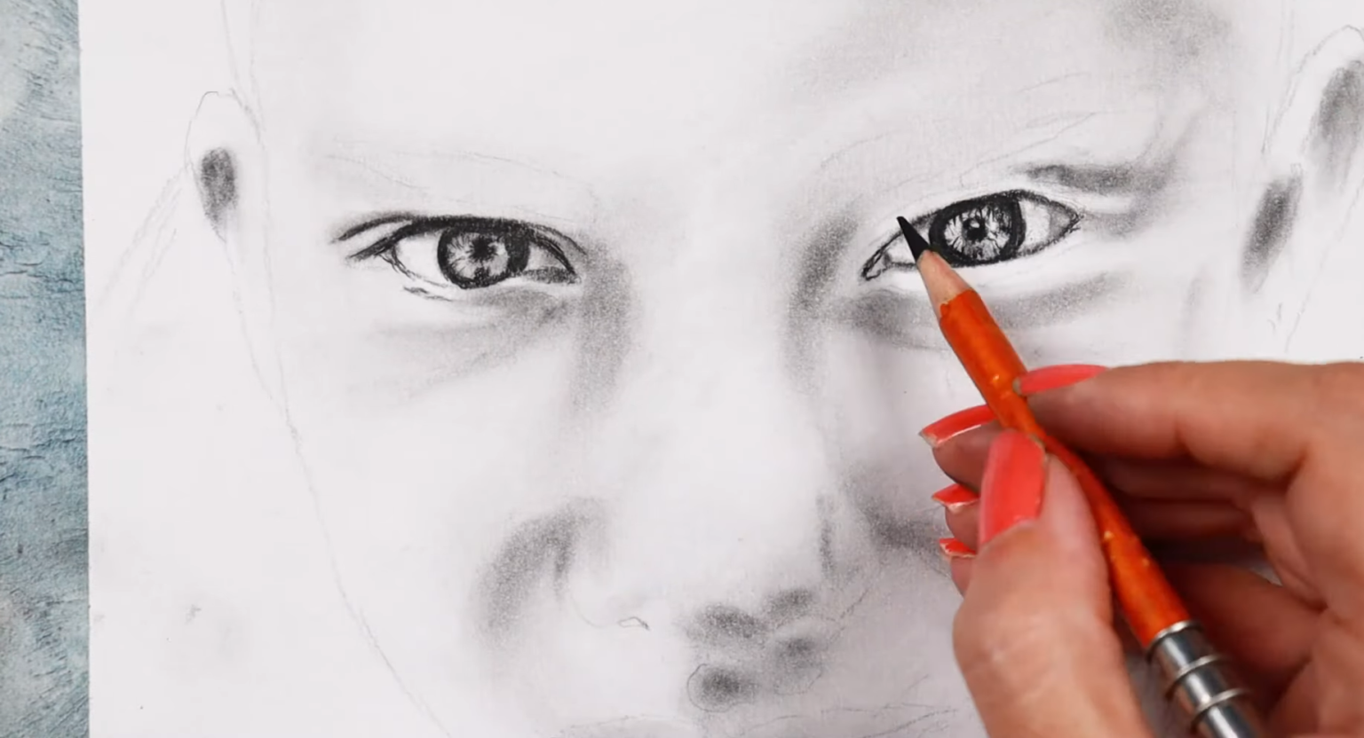 Charcoal vs. Graphite Drawing: What’s the Difference? - DrawingProfy