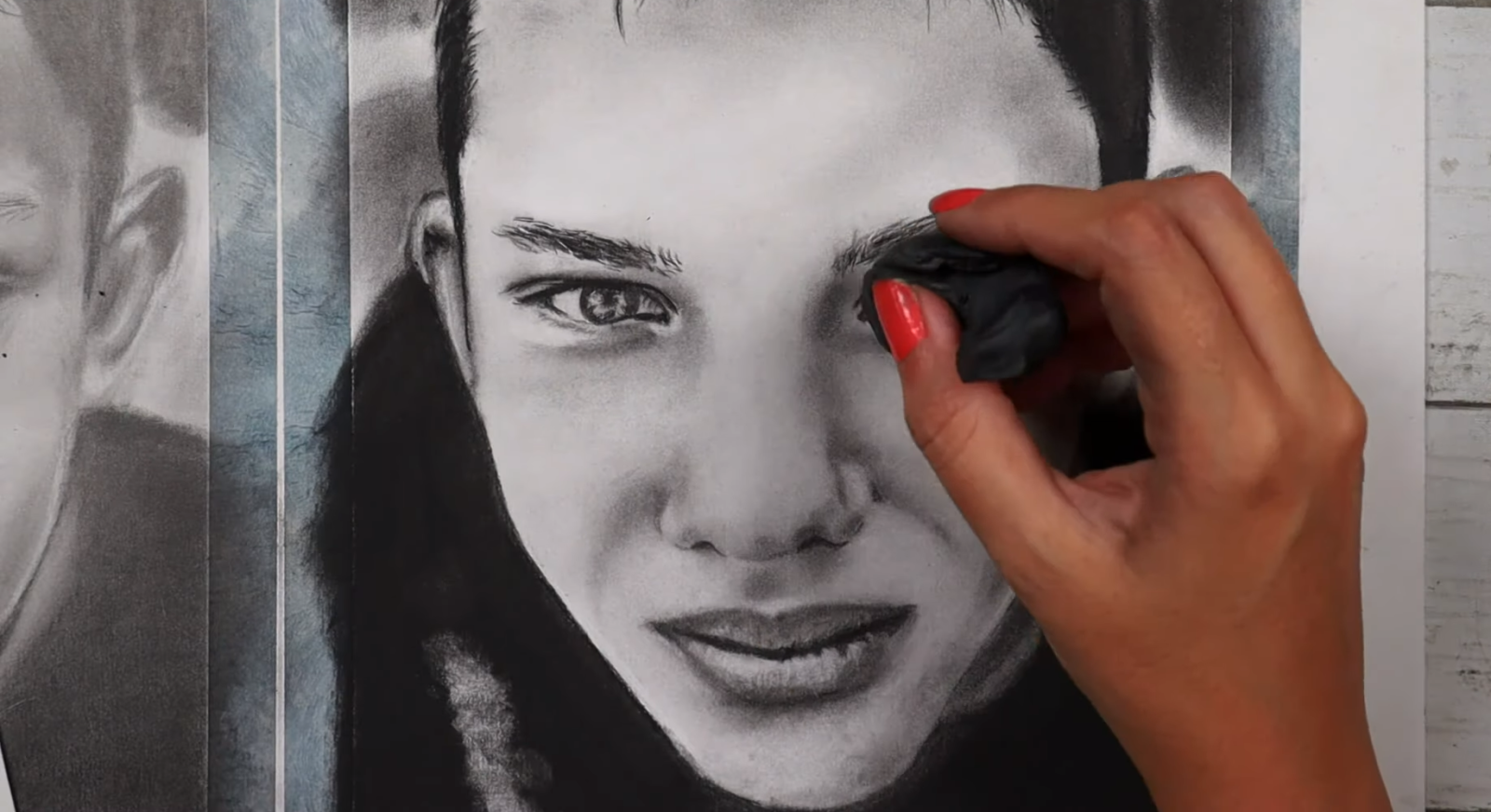 Charcoal vs. Graphite Drawing: What’s the Difference? - DrawingProfy