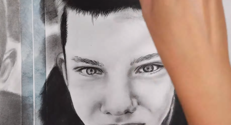 Charcoal vs. Graphite Drawing: What’s the Difference? - DrawingProfy